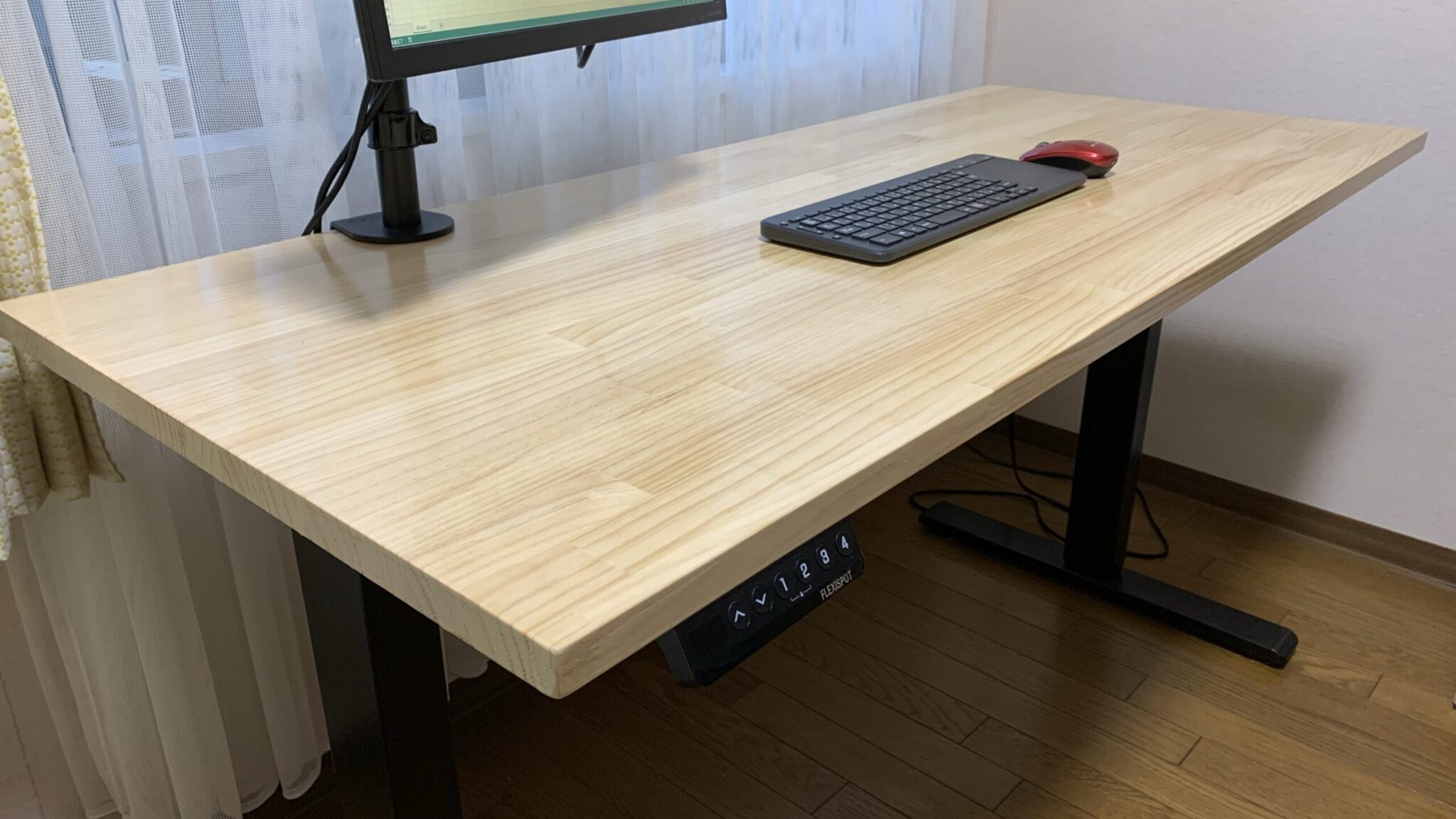 FLEXISPOT EF1(電動昇降スタンディングデスク)のレビュー | yokatooon